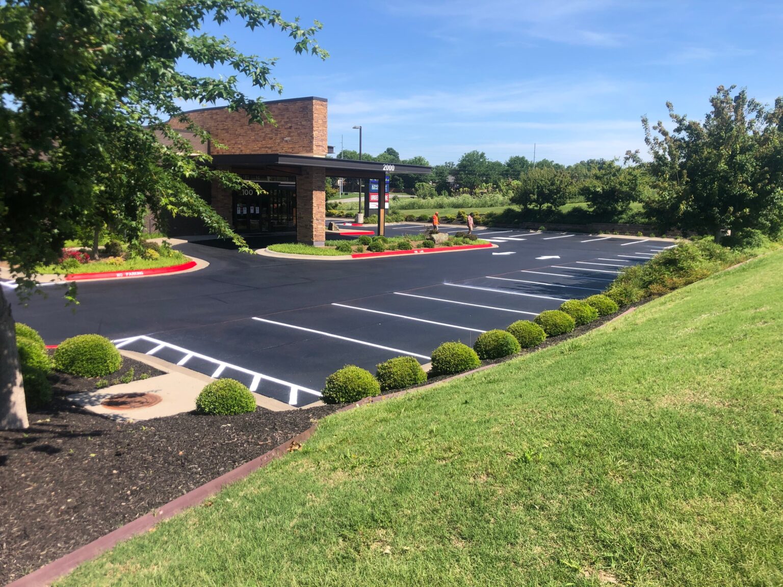 Asphalt Sealcoating Contractors In Colder Weather - Little Rock